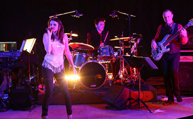 Les meilleurs groupes de Variété Française et Internationale ...