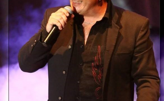 Philou Chanteur - Chanteur et Chanteuse par Les Platt Band